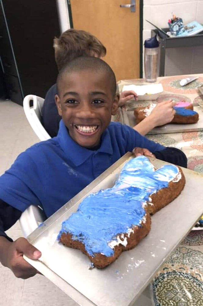 West Feliciana Middle School students welcome spring with sweet treats ...